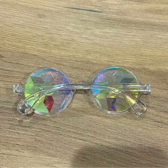 iHeartRaves | Accessories | Nwt Clear Kaleidoscope Crystal Refraction ...